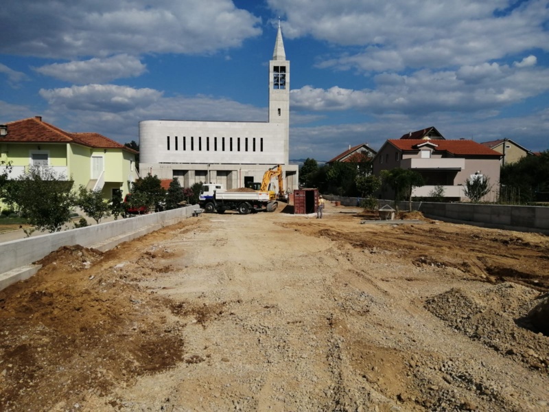 Naslovnica : Graditelj svratišta